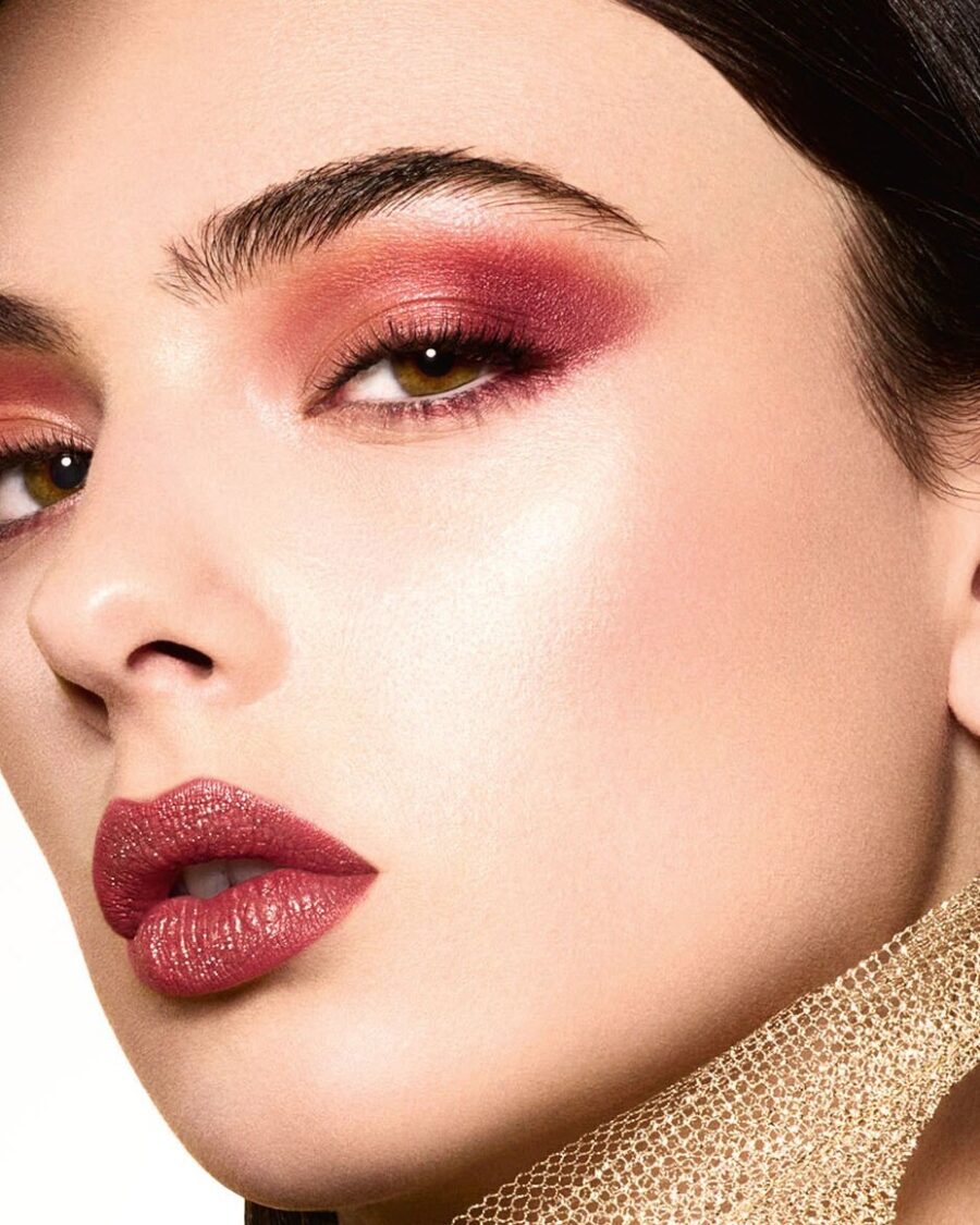 The Prettiest, Sparkliest & Shiniest Holiday Makeup—That’s Available In ...